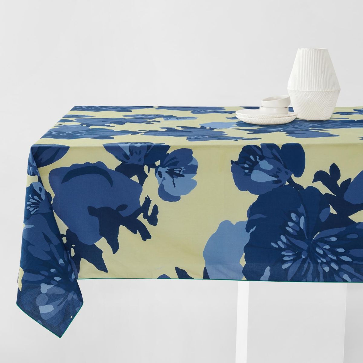 Sheridan Garland Tablecloth | Sheridan Outlet Australia