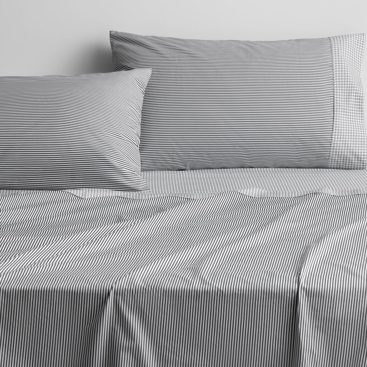 Shop our Sheridan Bretton Sheet Set in gunmetal. Shop online with free ...